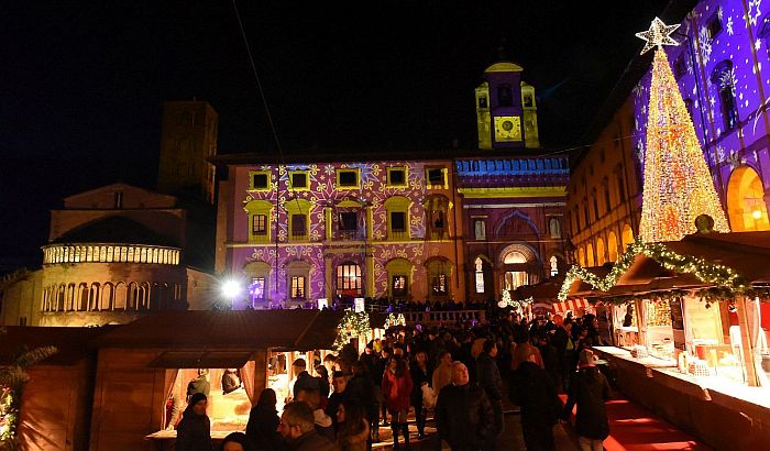 MERCATINI DI NATALE AD AREZZO 2019 - VILLAGGIO TIROLESE - FOTO - DATE ... MERCATINI DI NATALE AD AREZZO 2019 - VILLAGGIO TIROLESE - FOTO - DATE ...